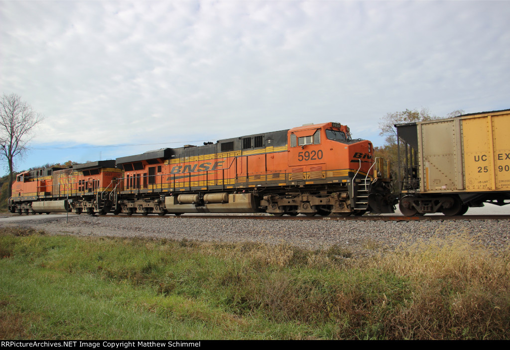 BNSF 5920